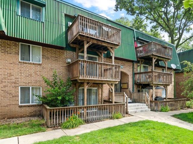 1980 Tall Oaks Dr Unit 2B, Aurora, IL 60505
