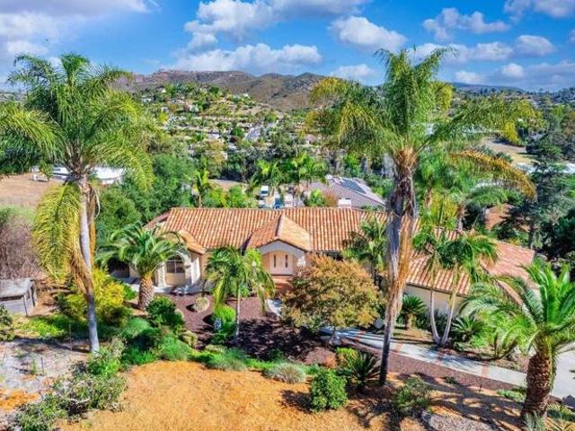 1980 Valindo Wy, Vista, CA 92084