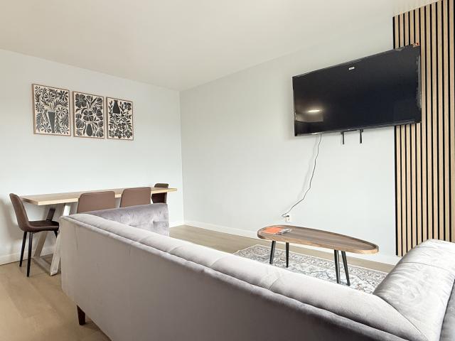 1980 Wyandotte St W, 1 bed, 1 full bath