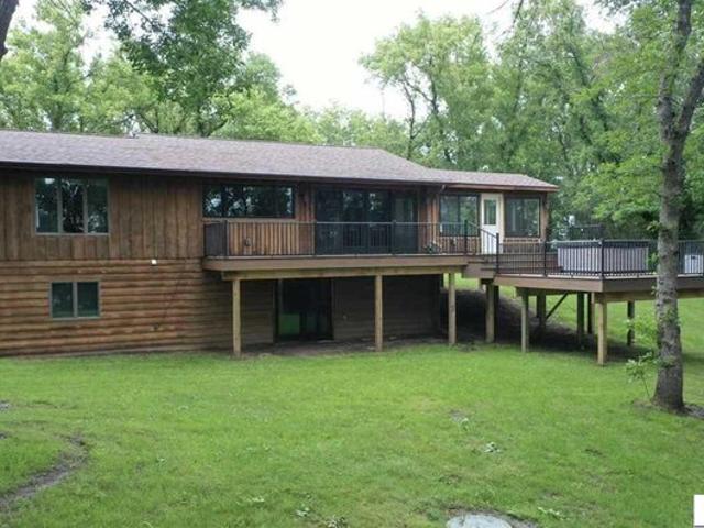 19817 Dogwood Rd, Lake Crystal, MN 56055