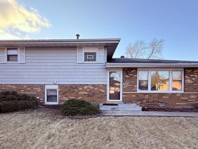 19816 Orchard Ave, Lynwood, IL 60411