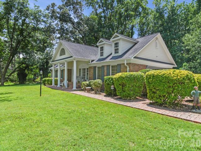 1981 Crestwood Lane