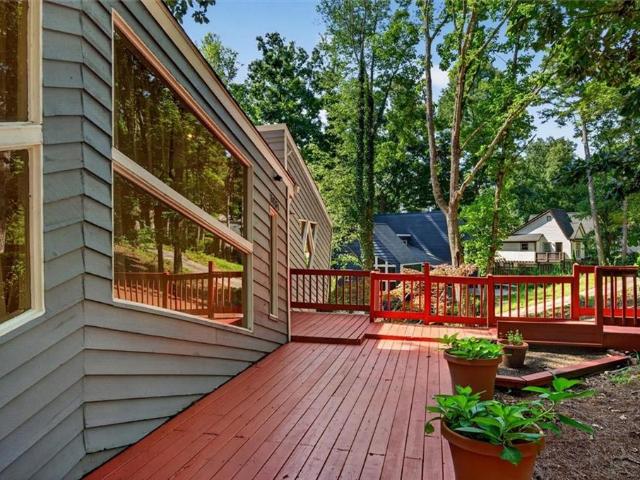 1981 Kinridge Road