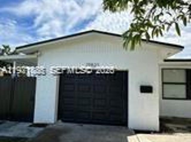 19823 SW 119th Ct, Miami, FL 33177 | MLS #A11971