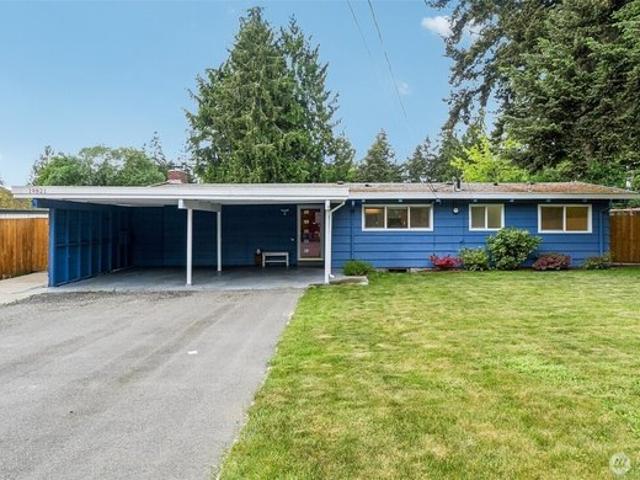 19821 4th Ave S, Des Moines, WA 98148