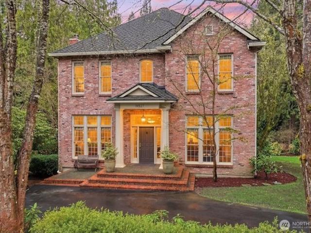 19827 rd Ave NE, Woodinville, WA 98077