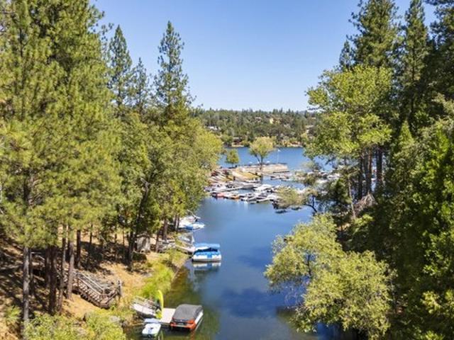19824 Pine Mountain Dr, Groveland, CA 95321