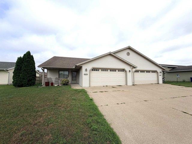 1982 River Rd, Sparta, WI 54656