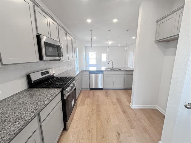 1982 S Riverside Circle