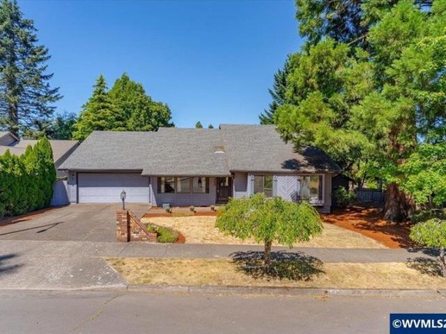 1983 Arithmetic Dr SE, Salem, OR 97302