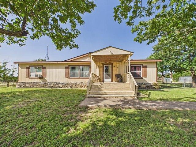 1983 Wendal Aherns Rd, Fredericksburg, TX 78624