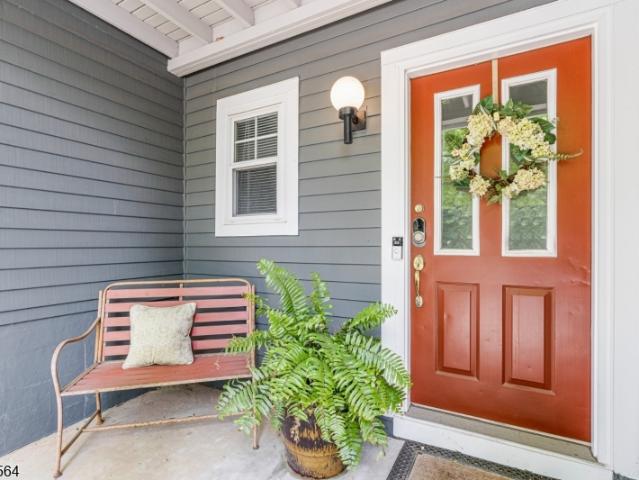 198 Crestview Rd