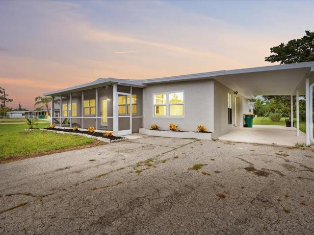 198 Cypress Ave NW, Port Charlotte, FL 33952 | MLS #TB8408