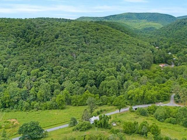 198 Gum Stump Rd, Bellefonte, PA 16823