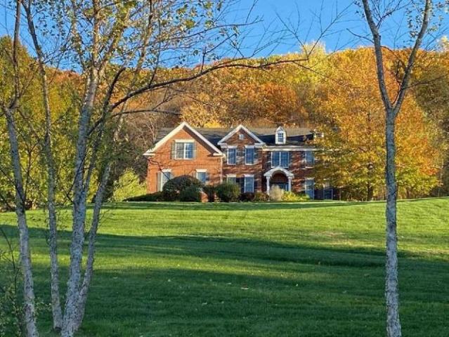 198 Devon Farms Rd, East Fishkill, NY 12582