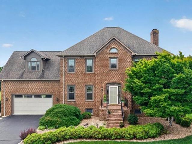 198 London Downs Dr, Forest, VA 24551