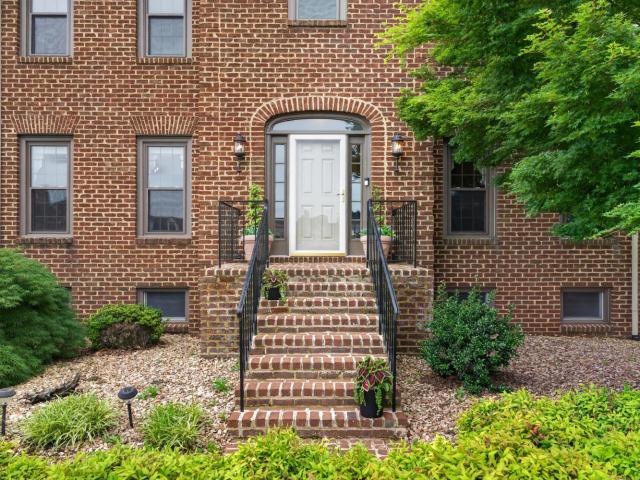 198 London Downs Drive