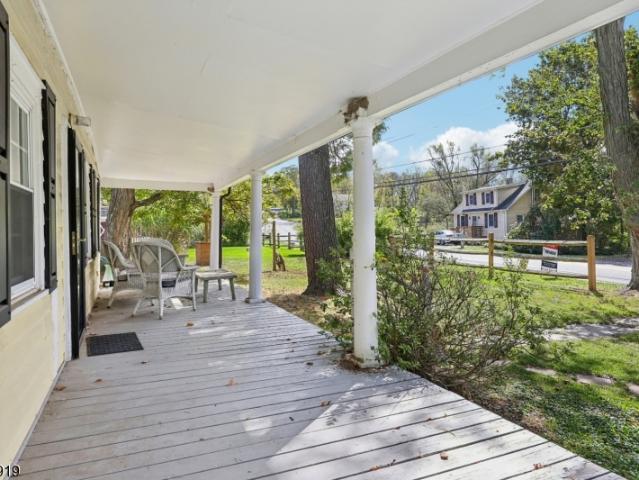 198 Libertyville Rd