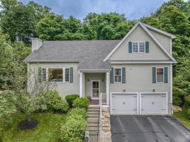 198 McLane Ln, Manchester, NH 03104