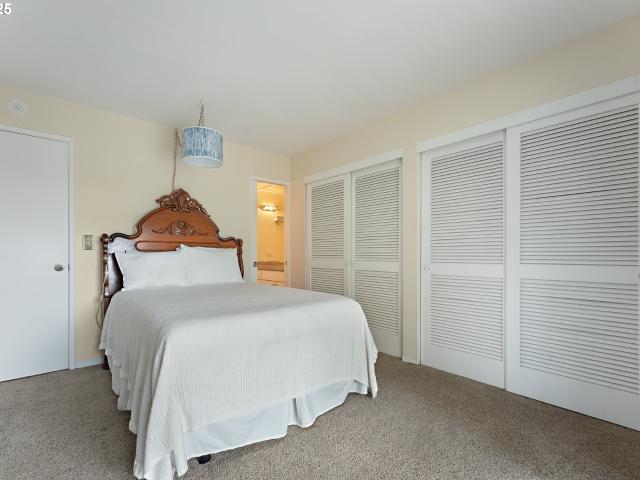 198 N Hayden Bay Dr, Portland, OR 97217 | MLS #671810