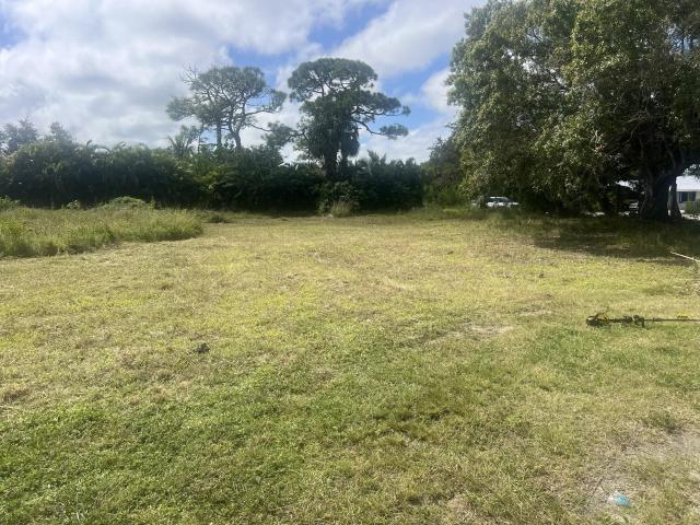 198 NE St James Dr, Port St. Lucie, FL 34983 | MLS #R11133