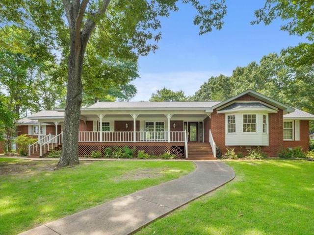 198 Rock Creek Dr, Mountain Home, AR 72653