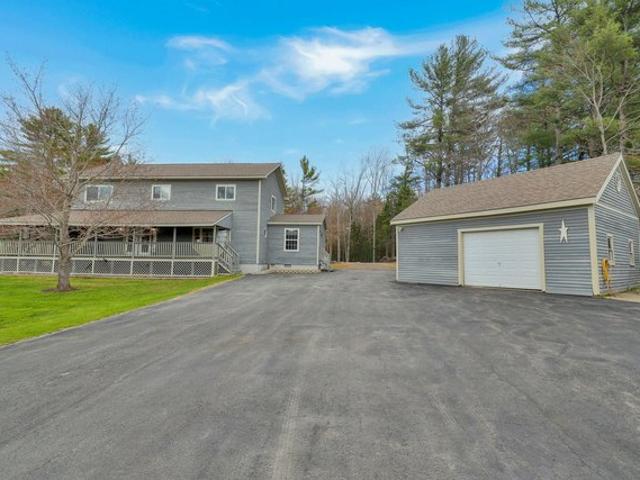 198 Ridge Rd, Peru, ME 04290