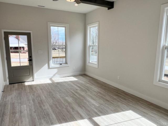 198 Triple Oak Cir
