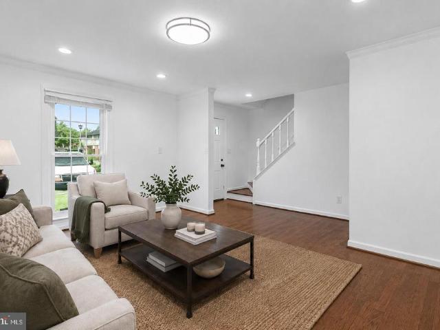 19943 Spur Hill Drive