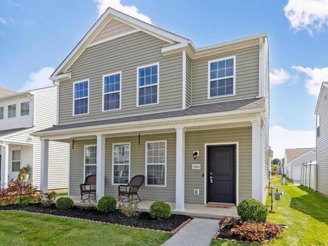 1994 Freehold St, Newark, OH 43055