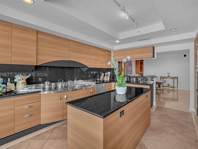 19955 NE 38th Ct Apt 2204, Aventura, FL 33180