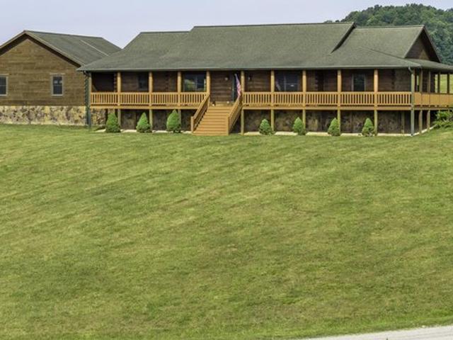 1995 Borden Grant Trl, Fairfield, VA 24435
