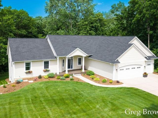 1995 Knollpoint Dr NE, Ada, MI 49301