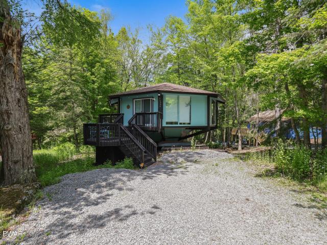 1995 Lakeview Drive E