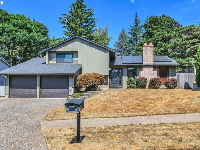1995 SW 27th Dr, Gresham, OR 97080
