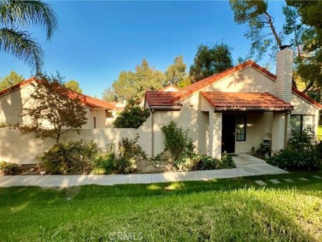 19962 Avenue of the Oaks, Newhall, CA 91321