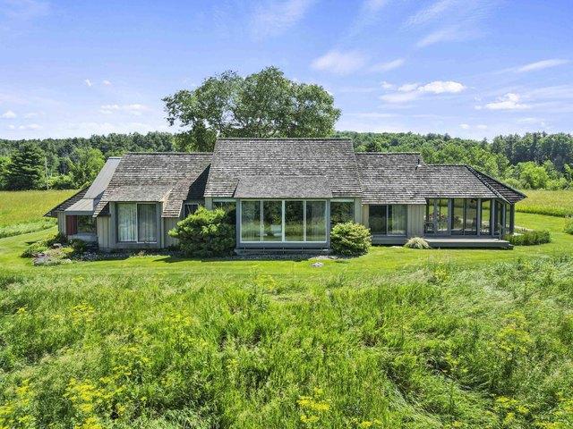 1996 N Pownal Rd, Pownal, VT 05260