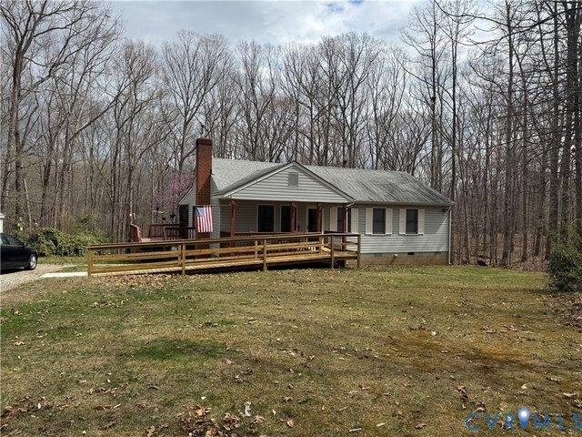 1996 Old Apple Grove Rd, Mineral, VA 23117