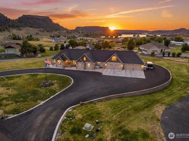 19985 Coulee View Rd NE, Electric City, WA 99123
