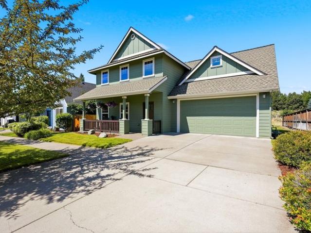 1998 NE Cradle Mountain Way, Bend, OR 97701