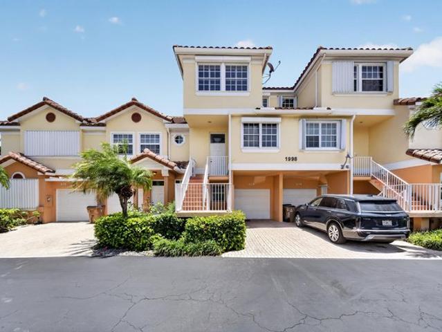 1998 NE 7th St Apt 103, Deerfield Beach, FL 33441