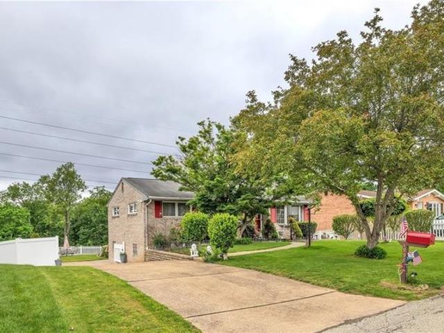 1998 Bernice Dr, Irwin, PA 15642