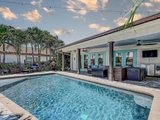 1998 Kansas Ave NE, Saint Petersburg, FL 33703