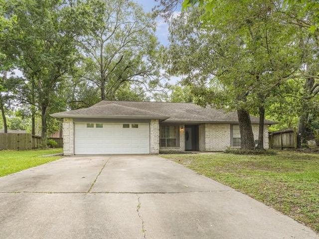 1998 Lake Creek Dr, Houston, TX 77339