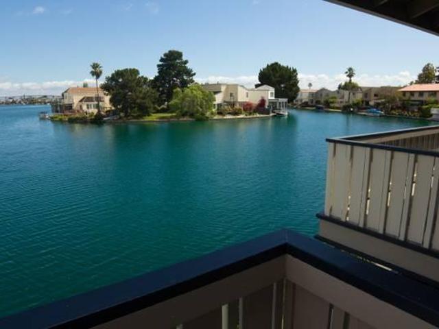 $1998 / 1br 687ft² Relaxing Waterfront Living in Foster City