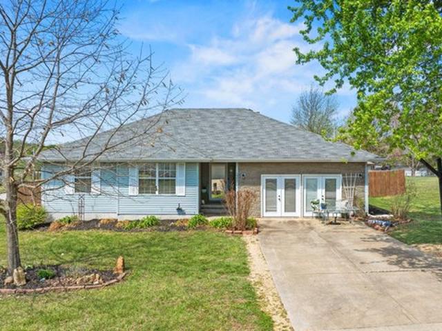 1999 E Logan St, Republic, MO 65738
