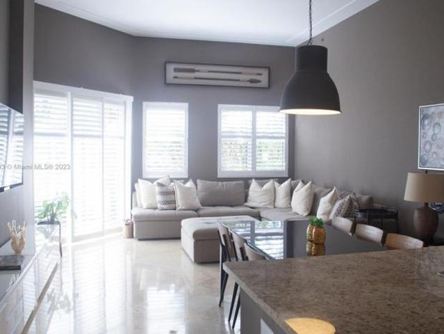 19900 Country Club Dr E #120, Aventura, FL 33180