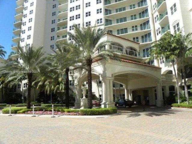 19900 Country Club Dr E #218, Aventura, FL 33180