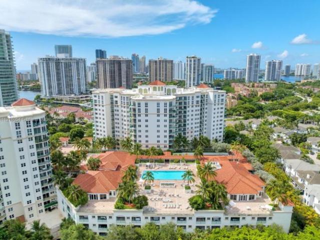 19900 Country Club Dr E #308, Aventura, FL 33180