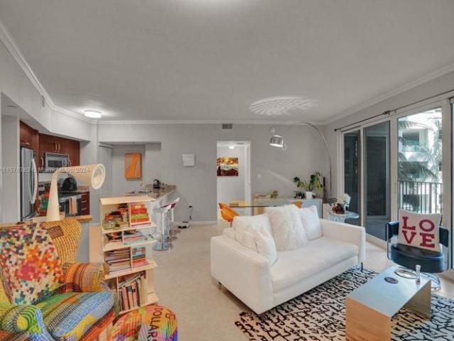 19900 E Country Club Dr #314, Aventura, FL 33180